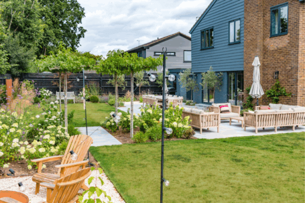 Contemporary Family Garden in Beaconsfield | CGLA